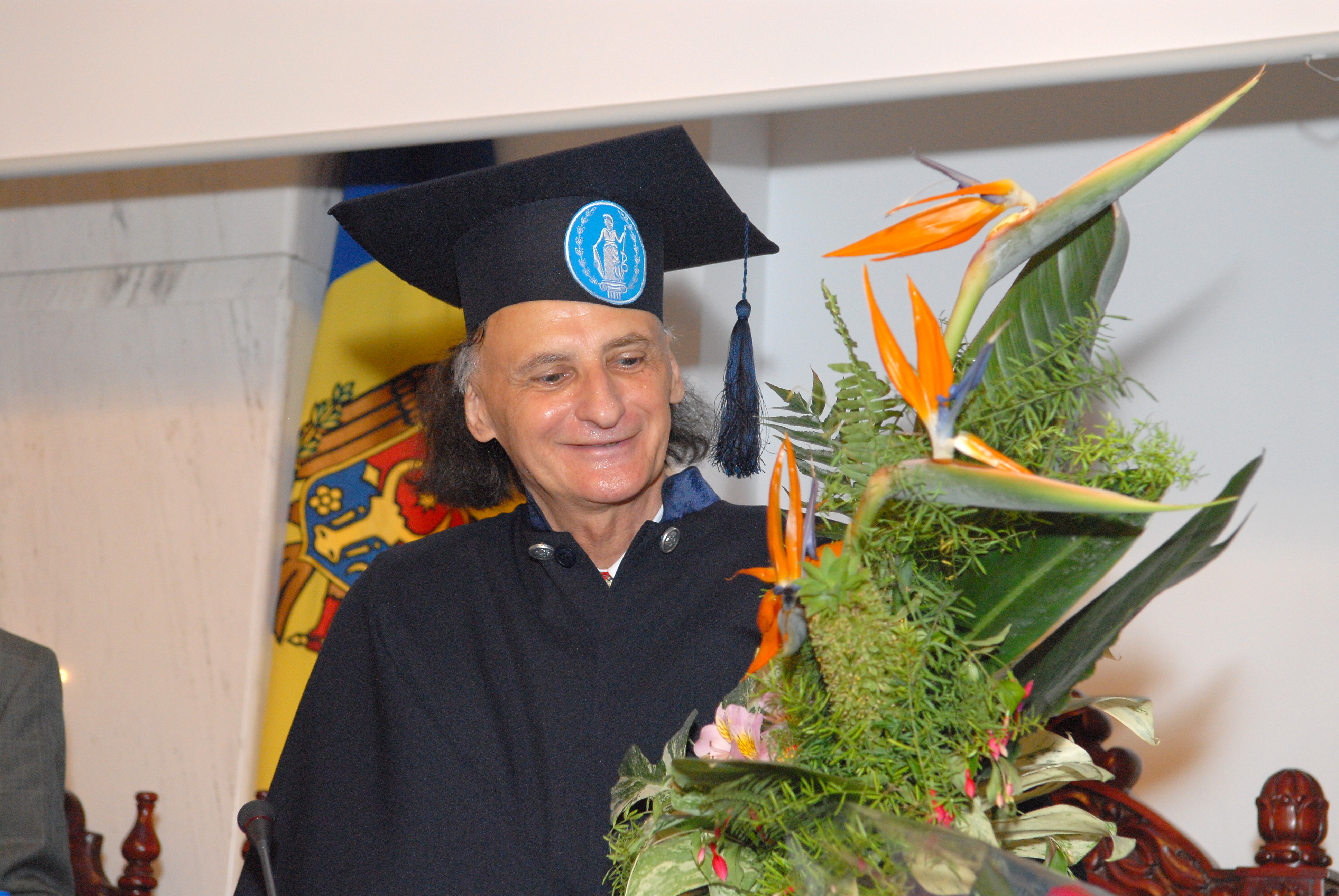 Poetul național Grigore Vieru în imagini la Academia de Științe | Academia de Științe a Moldovei